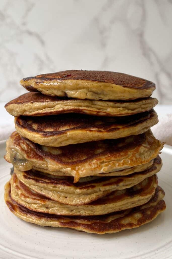 The BEST Low Calorie Pancakes Without Milk - Feasty Travels