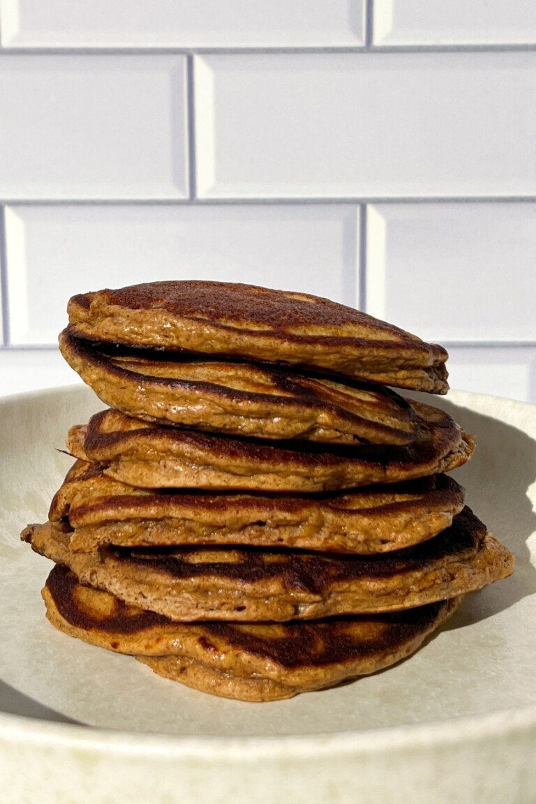 The BEST Low Calorie Pancakes Without Milk - Feasty Travels