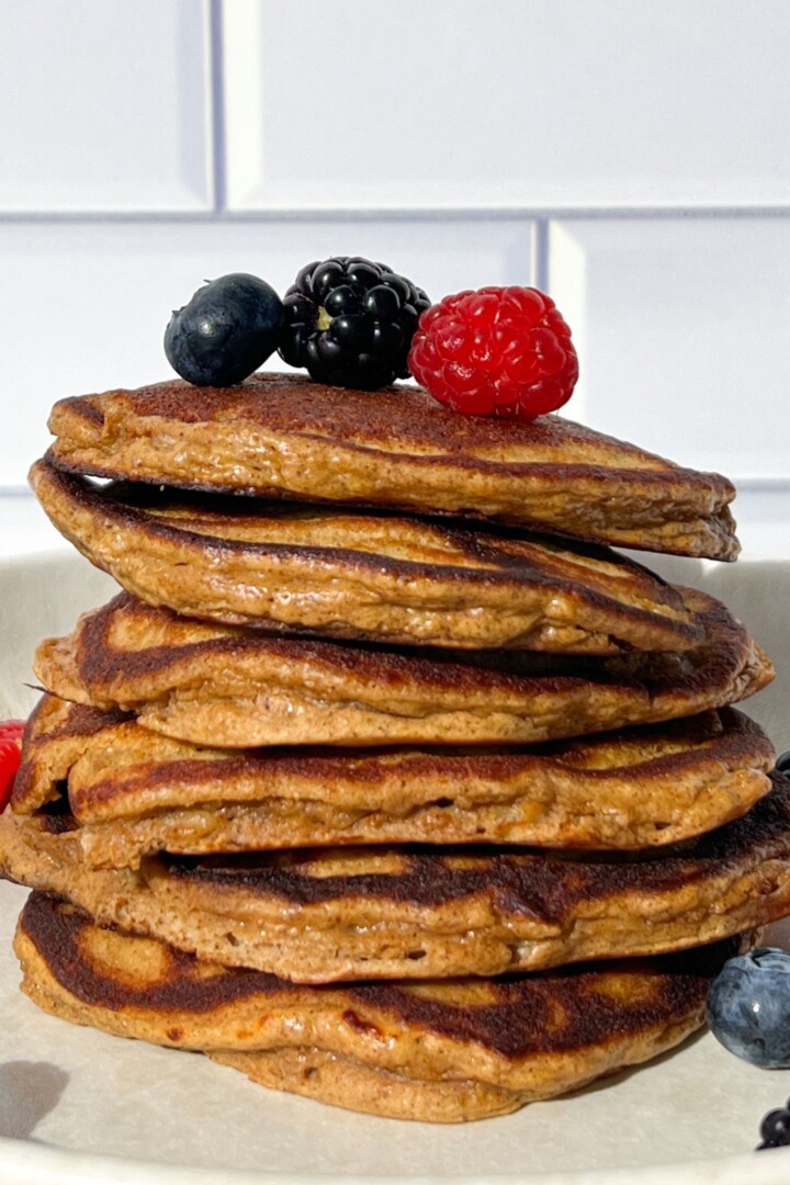 The BEST Low Calorie Pancakes Without Milk - Feasty Travels