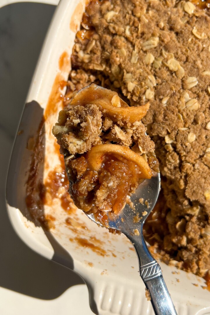 Gluten-Free Apple Crumble (Topping with Oats) - Feasty Travels