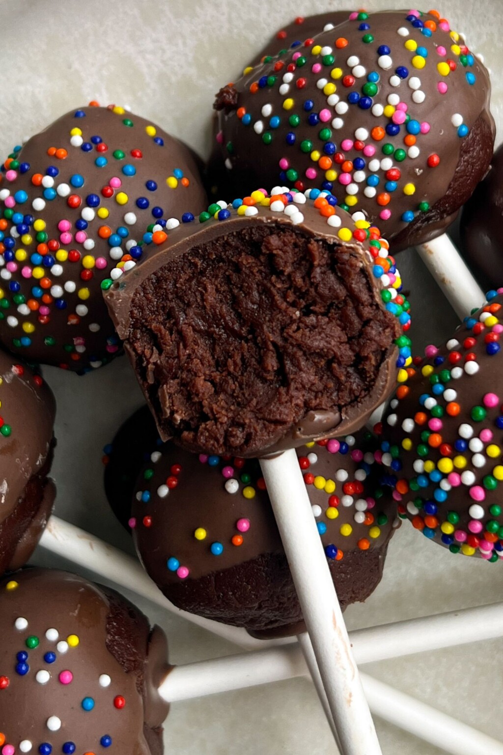 Easy Brownie Cake Pops Recipe - Feasty Travels