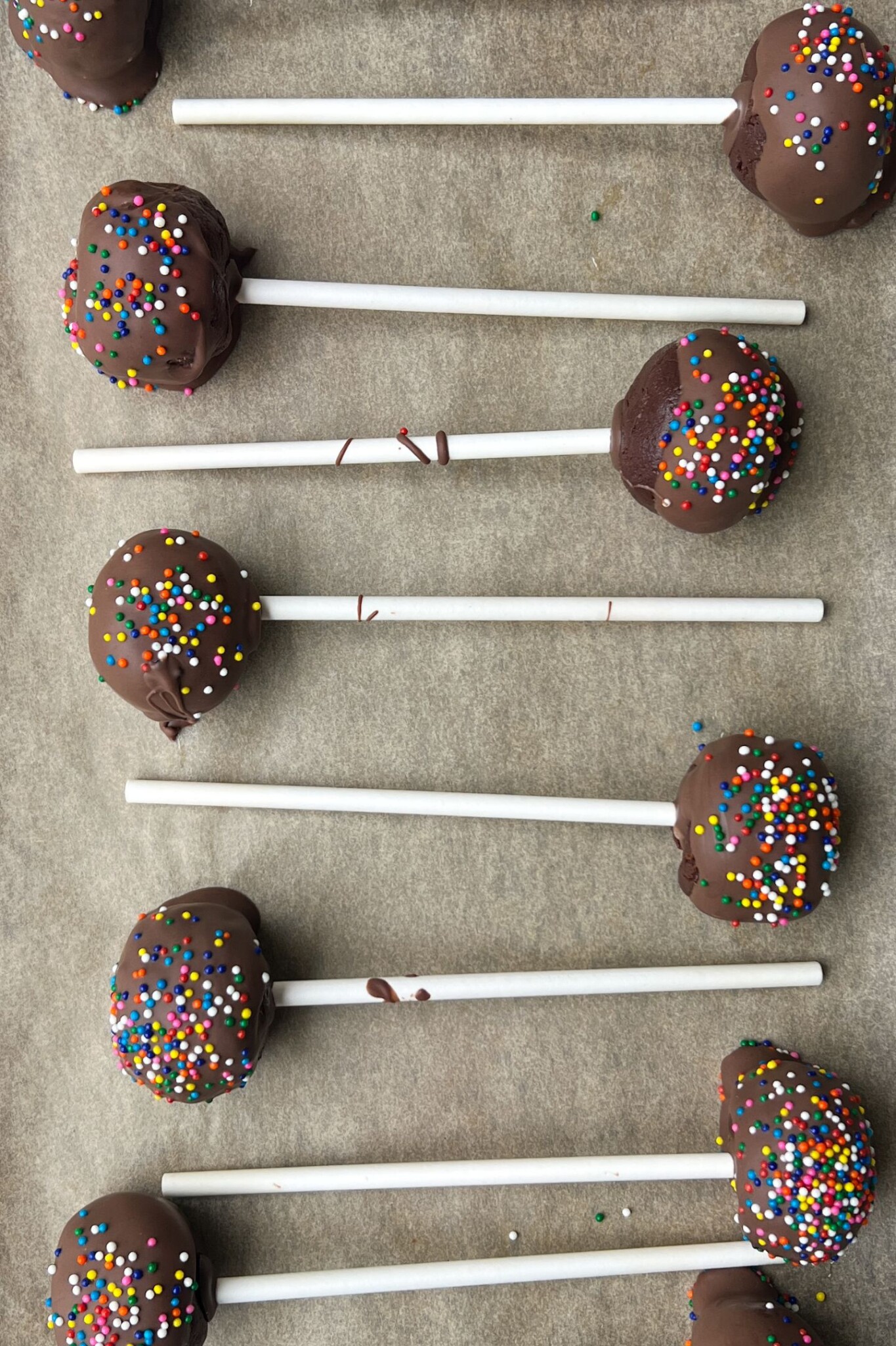 Easy Brownie Cake Pops Recipe - Feasty Travels
